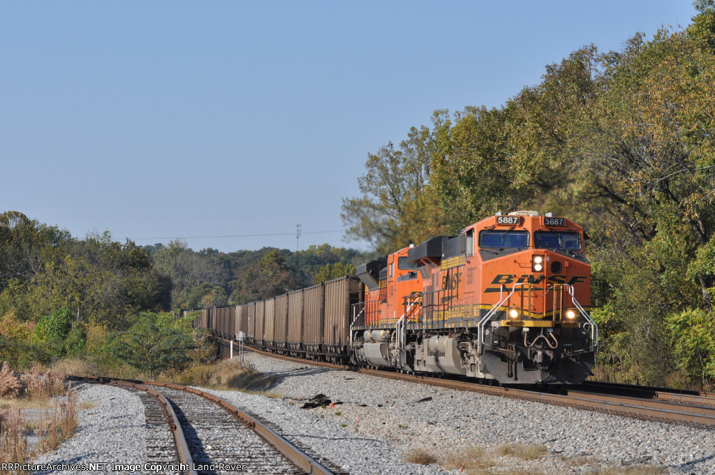 BNSF 5887 On NS 732 Southbound